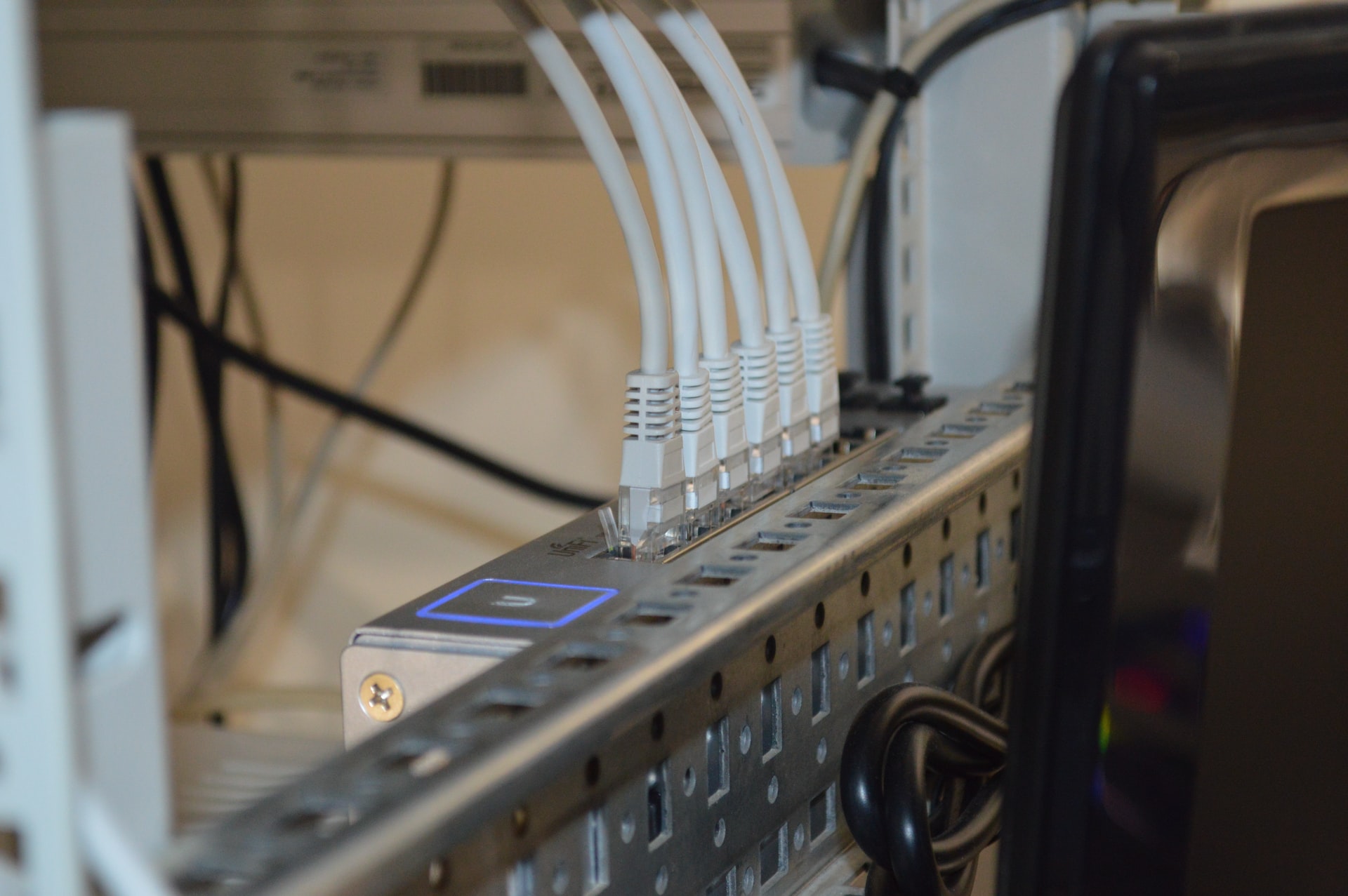 Why Is Spectrum Internet So Bad? - smalltechblog.com