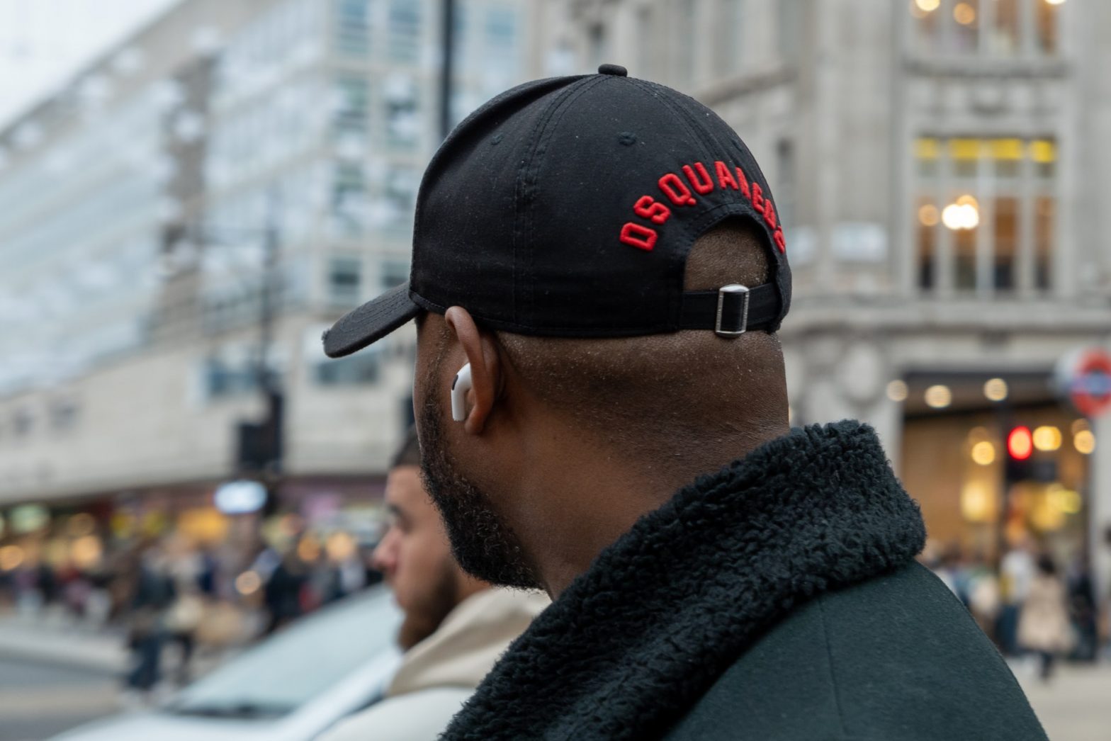 Why Do My AirPods Keep Pausing Smalltechblog why-do-my-airpods-keep-pausing-smalltechblog